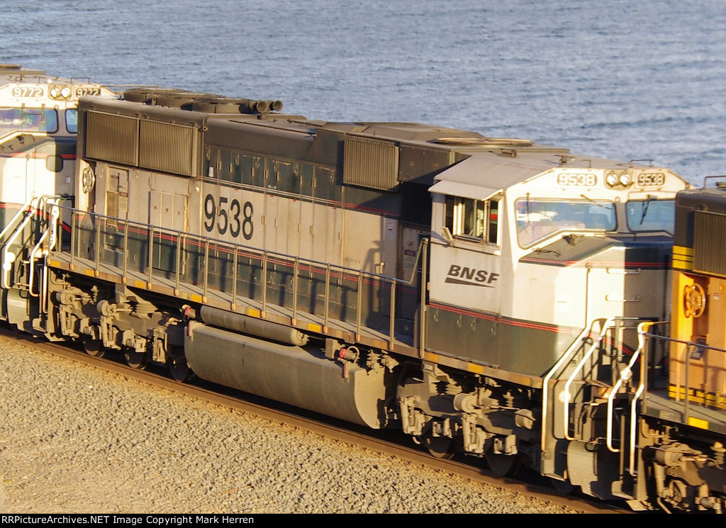 BNSF 9538